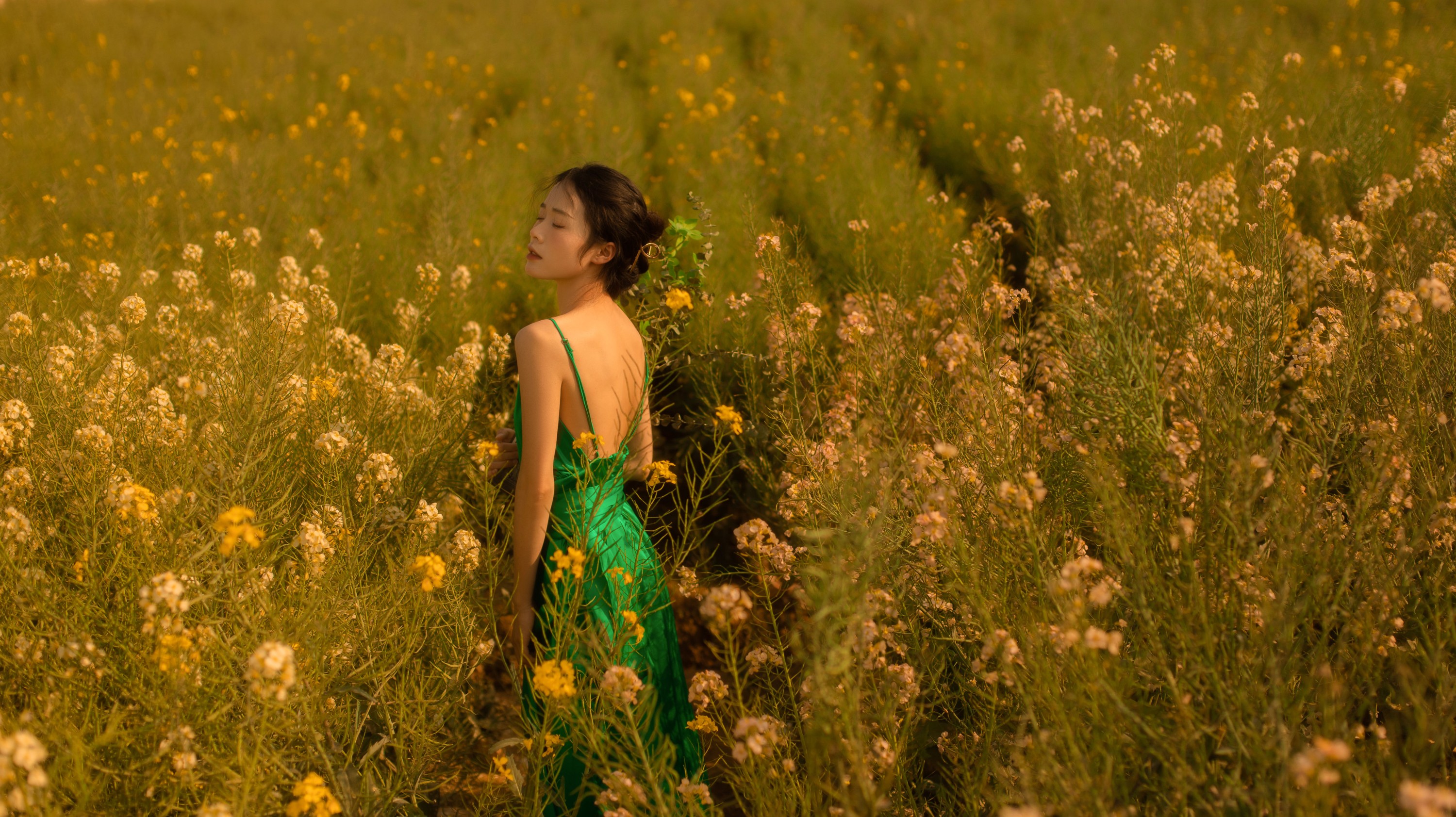 一 – 《肆意的春在蔓延》[29P]-66COS