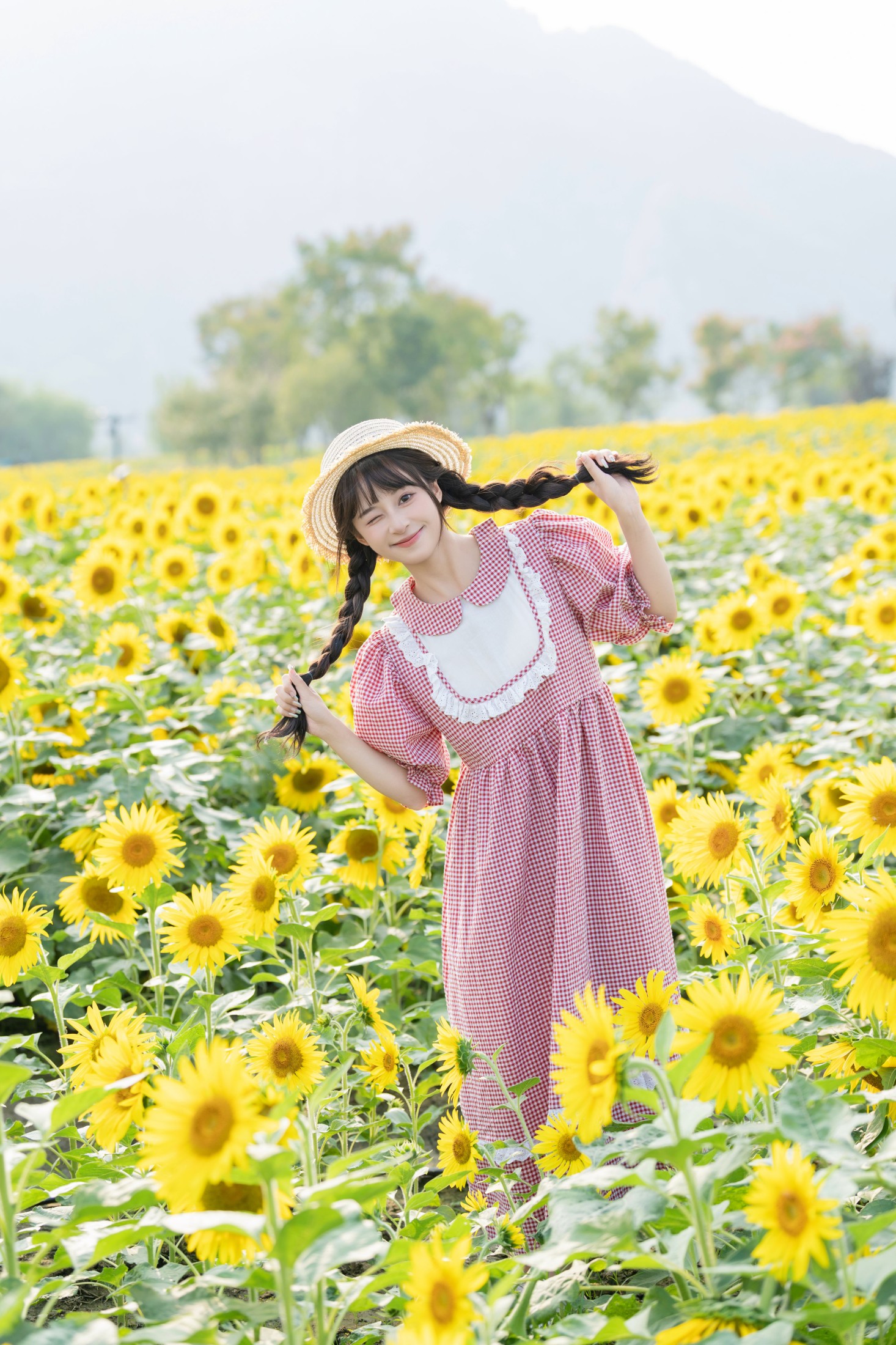 夏芋小年 – 《向日葵》[30P]-66COS